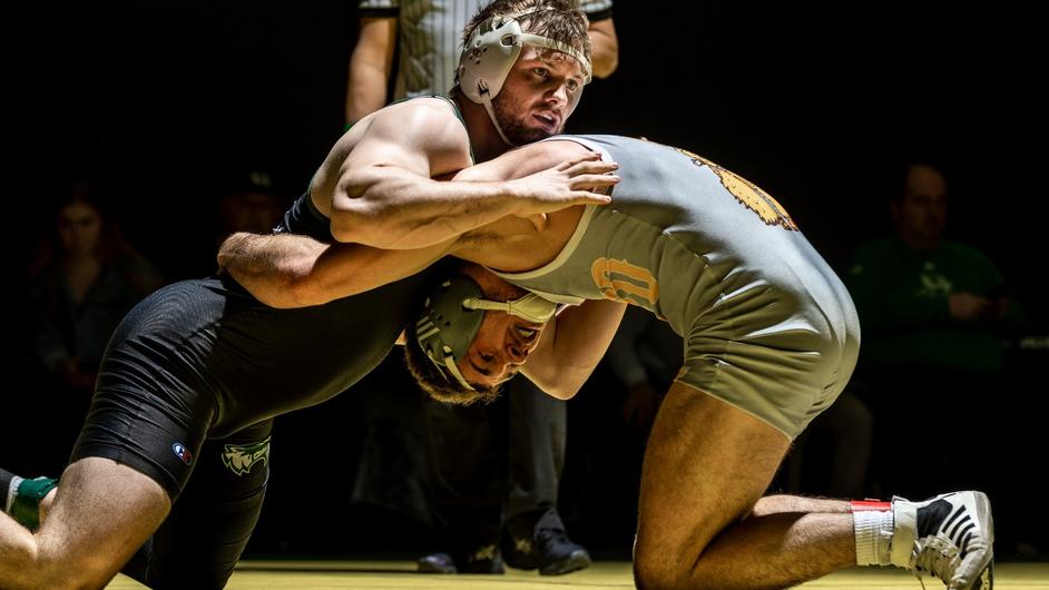 Armstrong gives UVU wrestling first individual title at Reno tournament ...